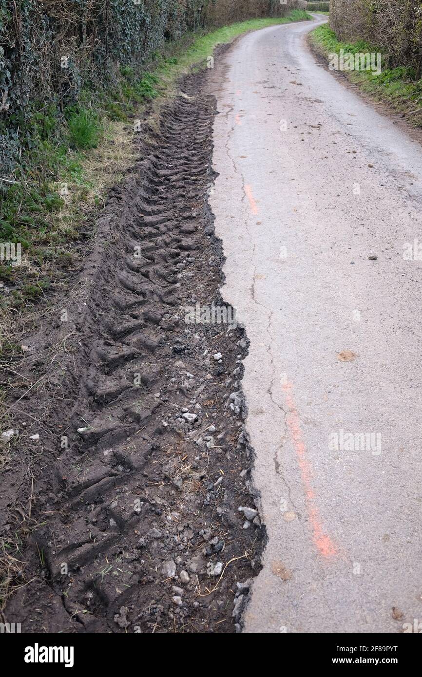 Destroyed machines hi-res stock photography and images - Alamy