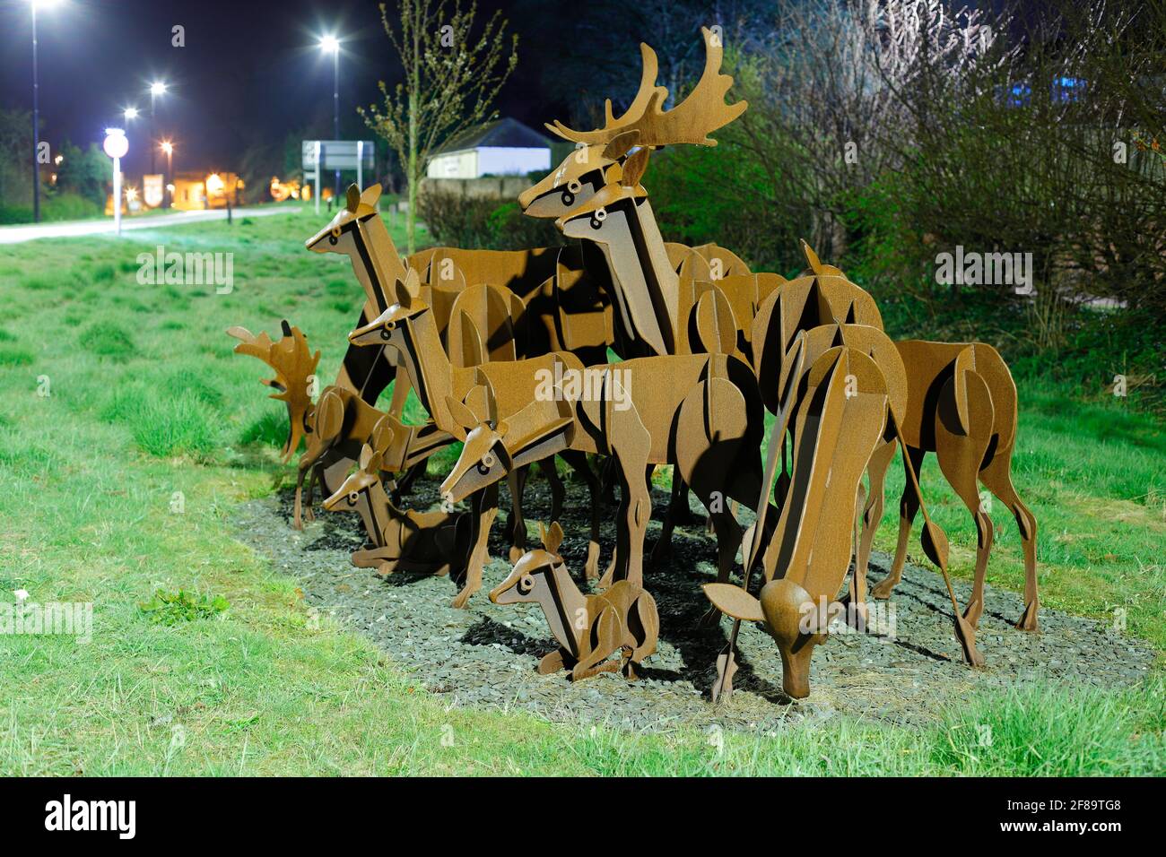 Fallow deer sculpture in Bedale, North Yorkshire Stock Photo - Alamy
