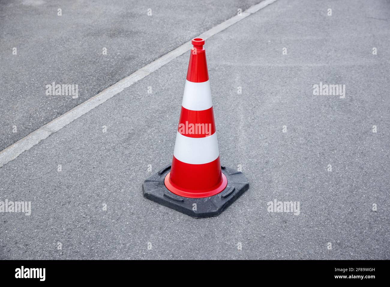 Road cone warning sign design hi-res stock photography and images - Alamy