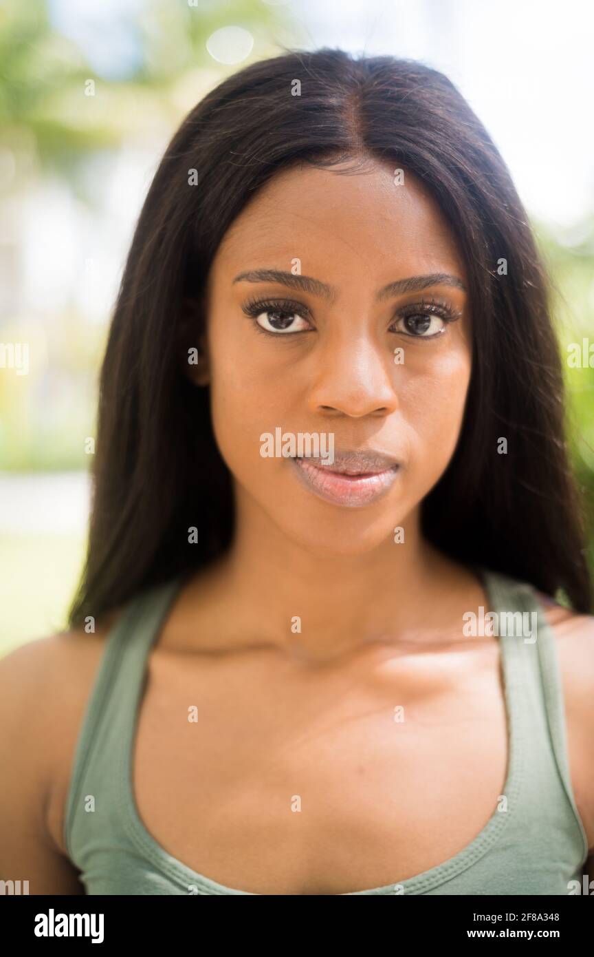 African american woman close hi-res stock photography and images - Alamy