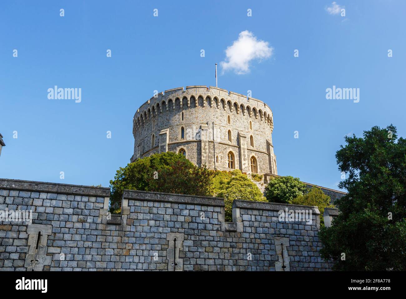 The Round Tower (keep) at historic Windsor Castle, the Queen's ...