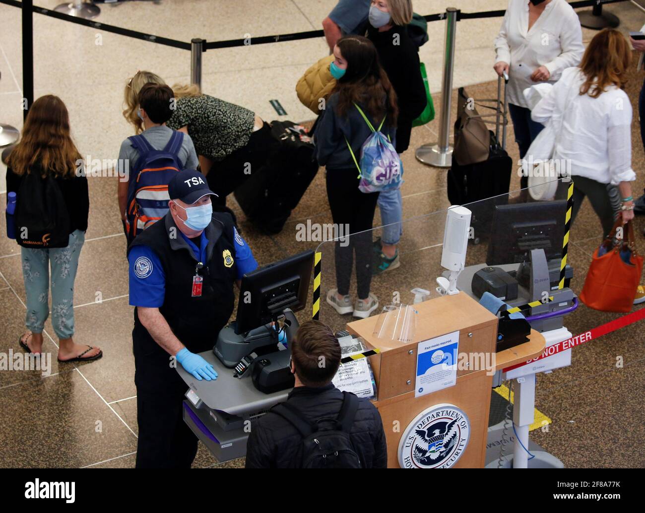 Tsa airport identification hi-res stock photography and images - Alamy