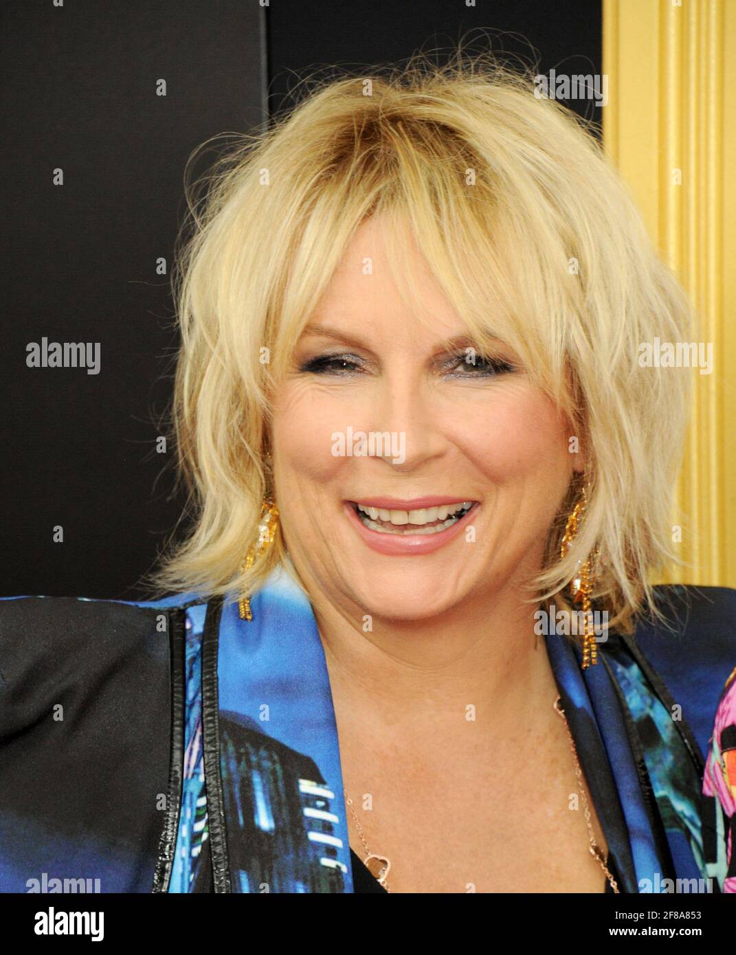 Jennifer saunders chris colfer joanna lumley absolutely fabulous hi-res ...