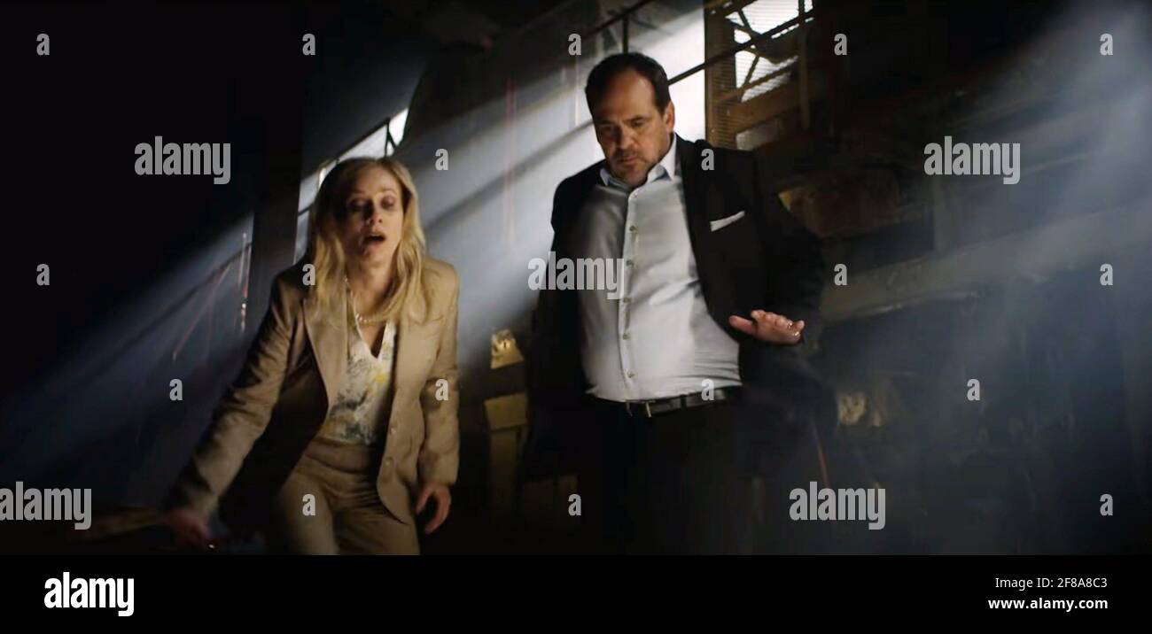 JAKOB'S WIFE, from left: Barbara Crampton, Robert Rusler, 2021. © RLJE ...