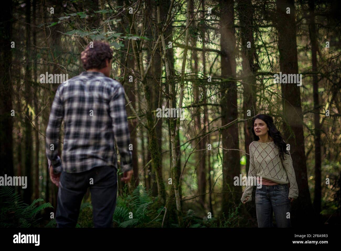 BEHIND HER EYES, from left: Tom Bateman, Eve Hewson, (Season 1, ep. 107 ...