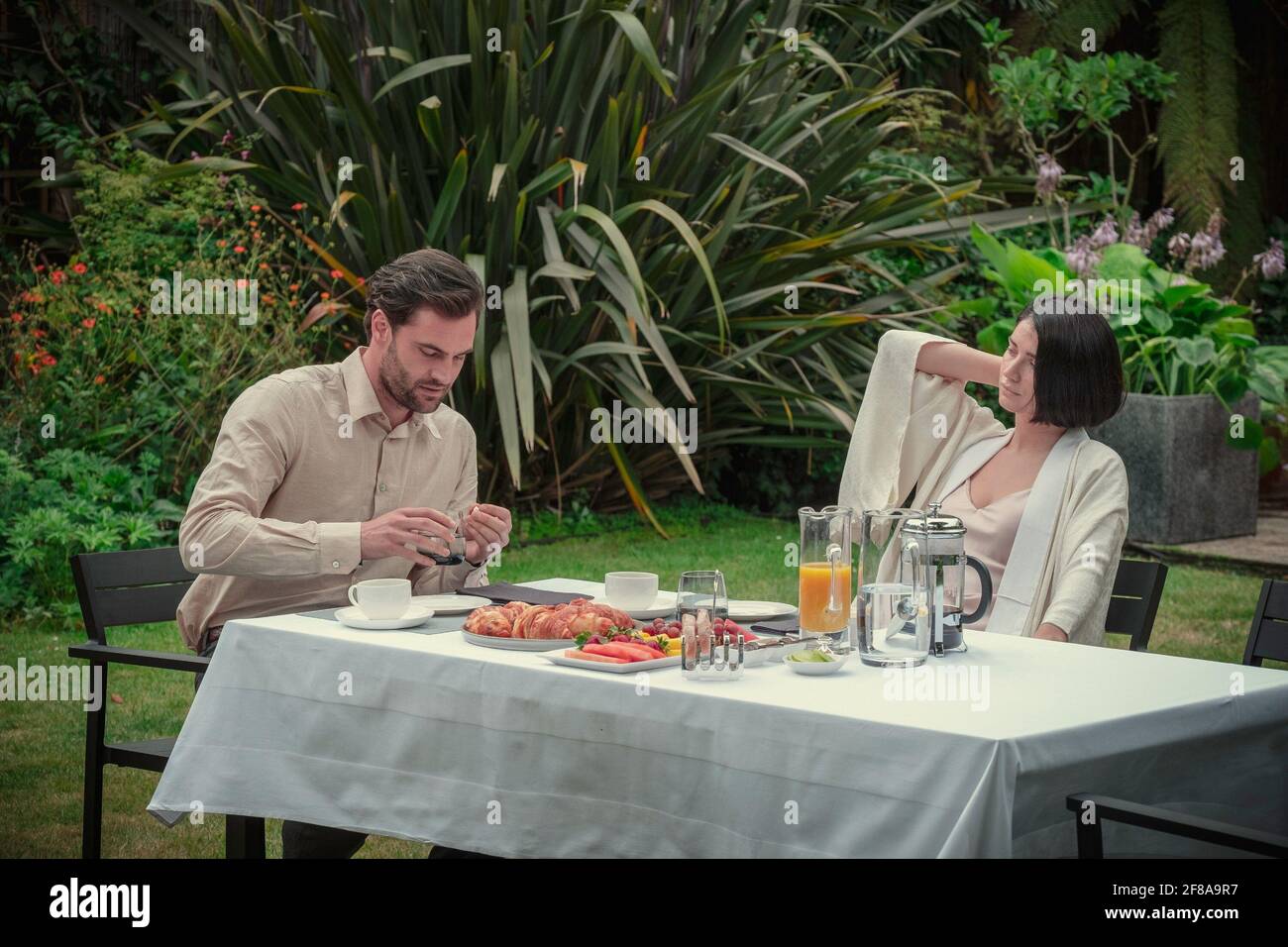 BEHIND HER EYES, from left: Tom Bateman, Eve Hewson, (Season 1, ep. 101 ...