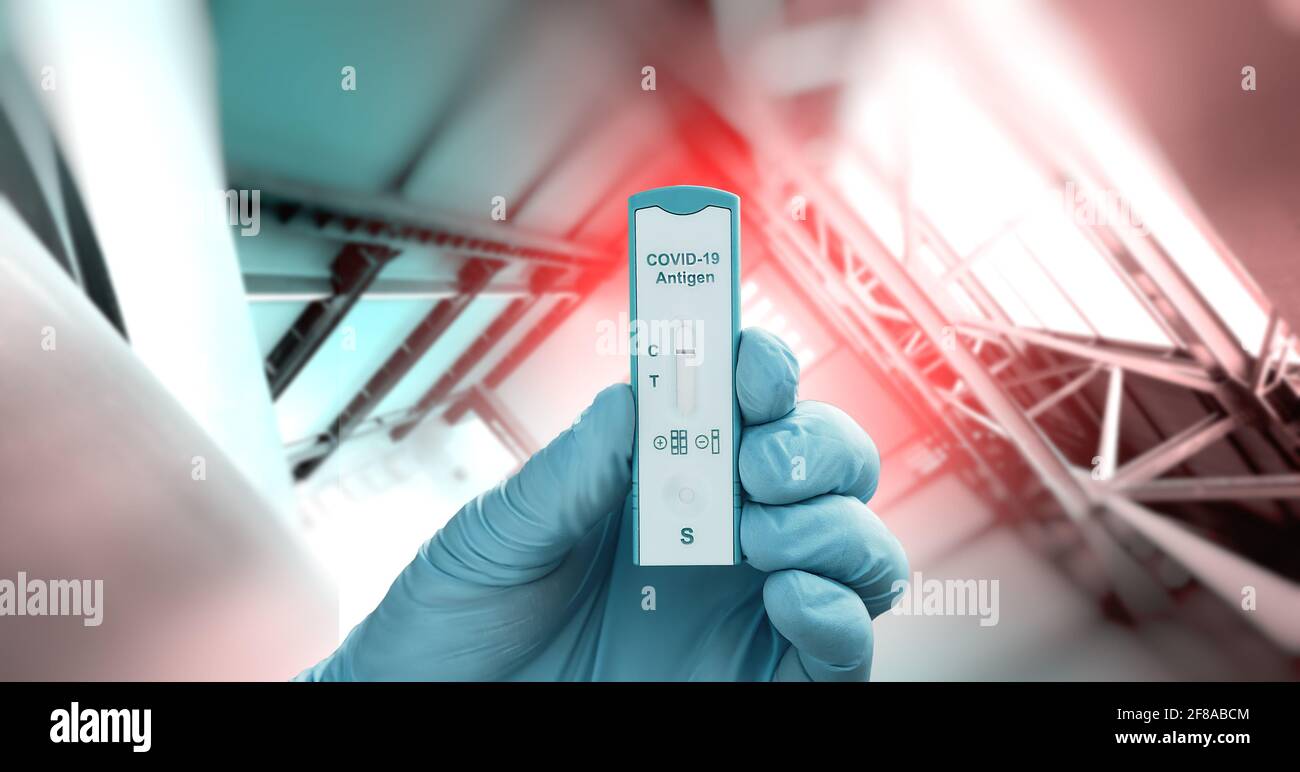 Hold test hi-res stock photography and images - Alamy