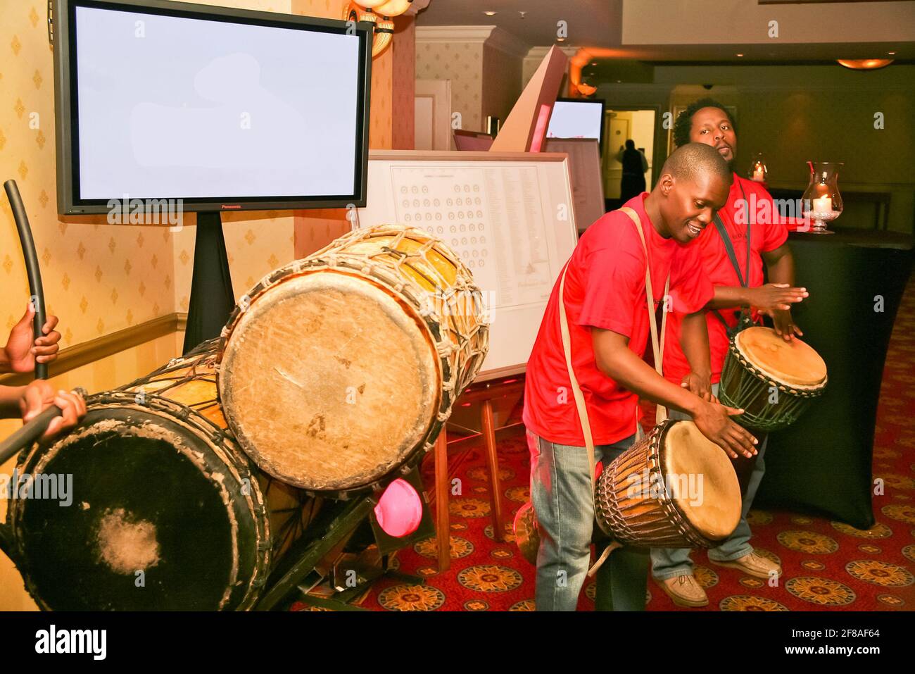 Zulu man playing drum hi-res stock photography and images - Alamy