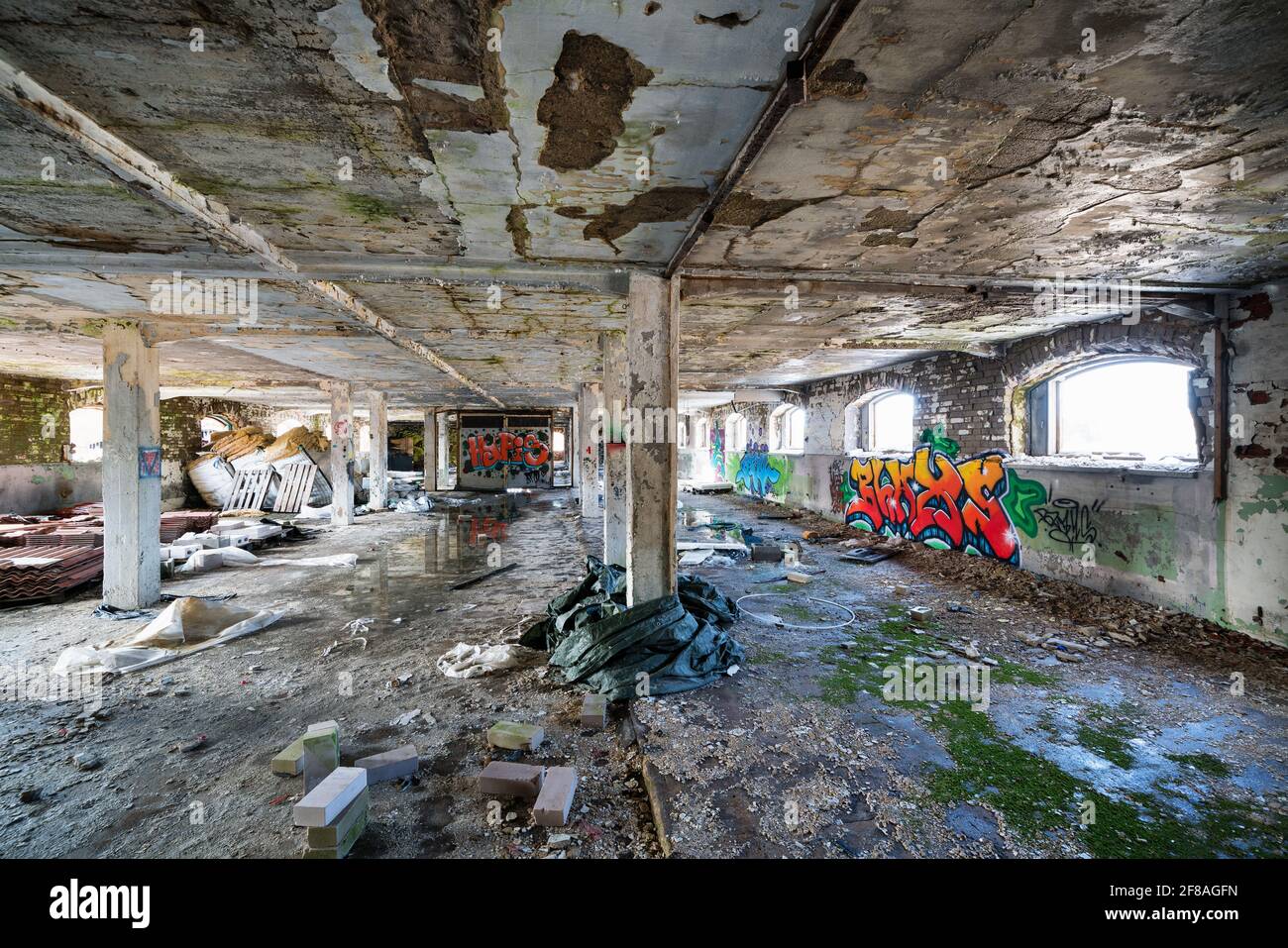 Old warehouse building in hi-res stock photography and images - Alamy