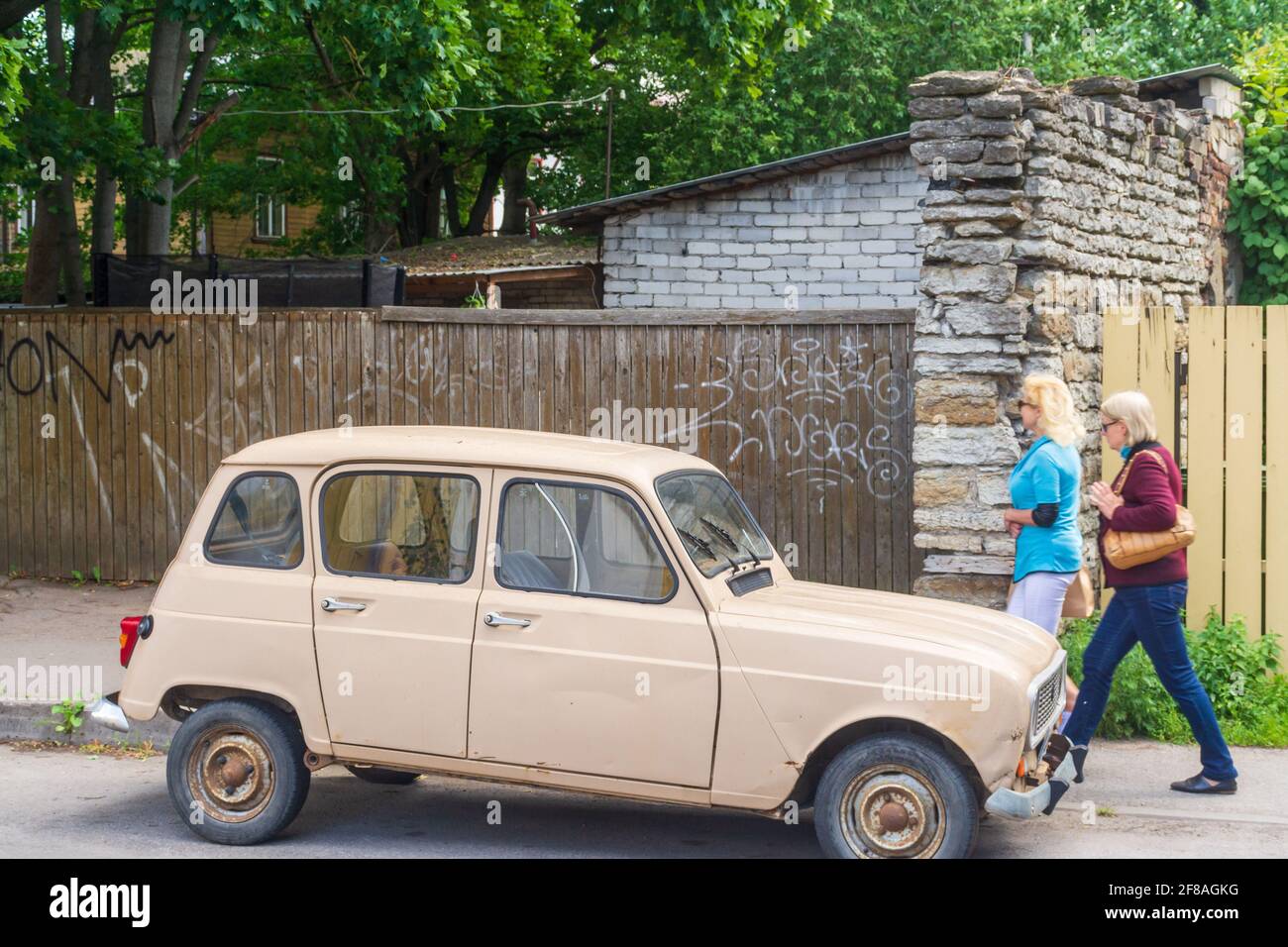 Beige renault hi-res stock photography and images - Alamy