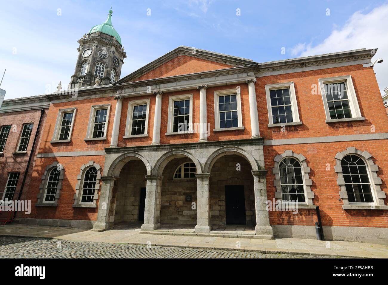 Red brick building dublin hi-res stock photography and images - Alamy