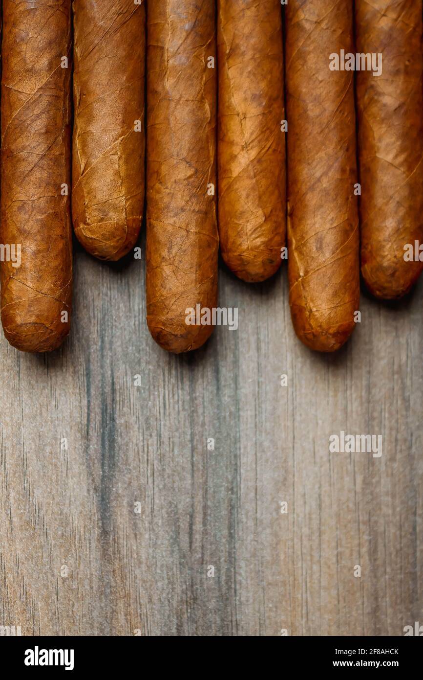 Cigar leaf detail hi-res stock photography and images - Alamy