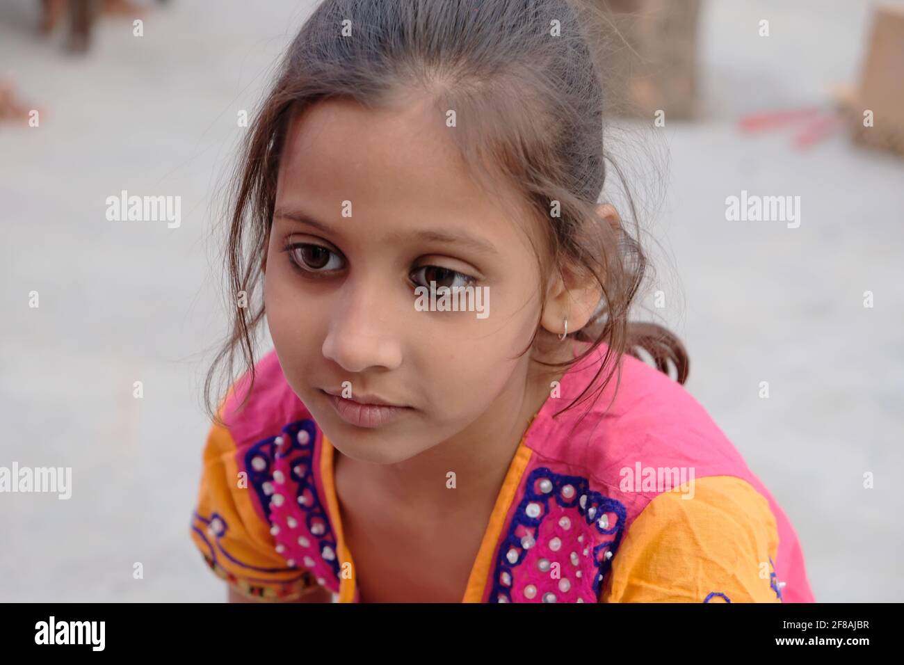 Beautiful little Indian girl in traditional dress Stock Photo - Alamy