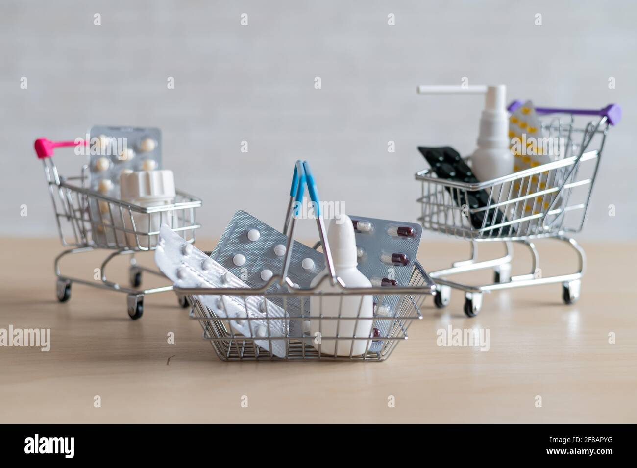 Apothecary assistance hi-res stock photography and images - Alamy