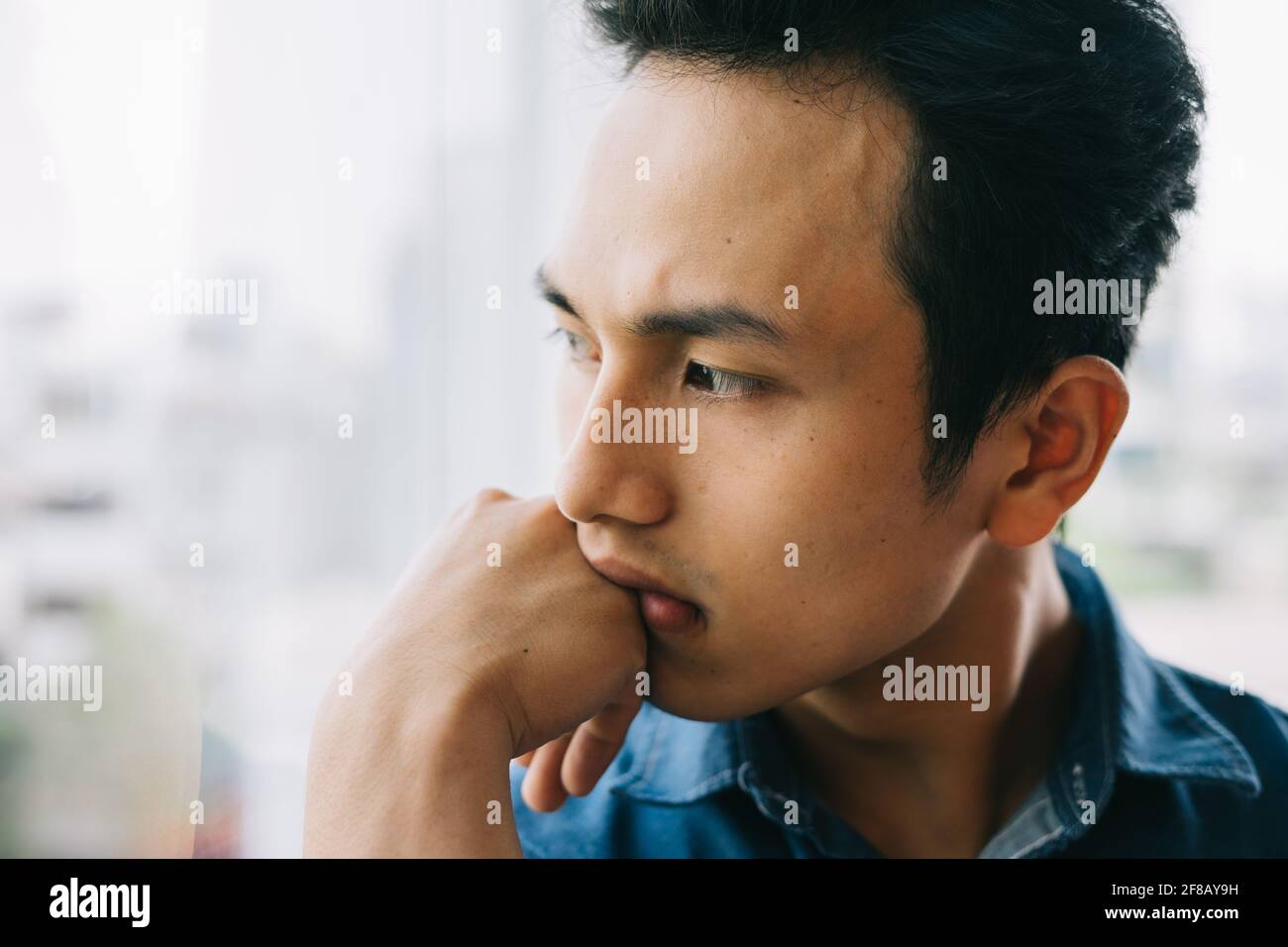 Filipino man stress hi-res stock photography and images - Alamy