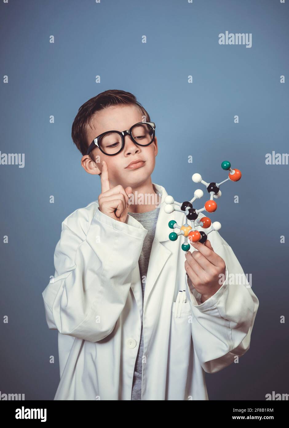 Cartoon scientist boy in lab hi-res stock photography and images - Alamy