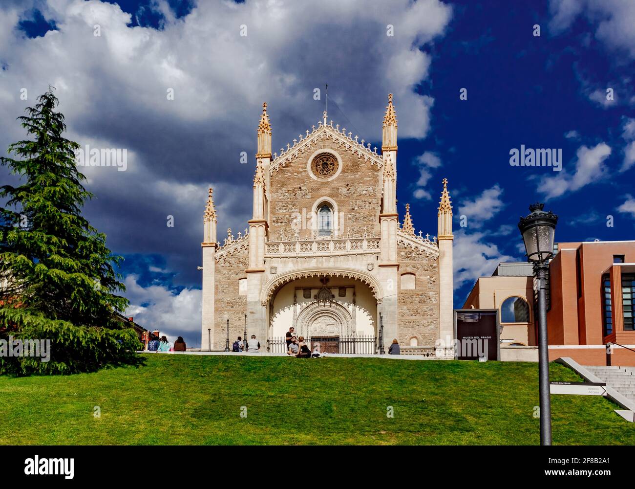 Geronimo statue hi-res stock photography and images - Alamy