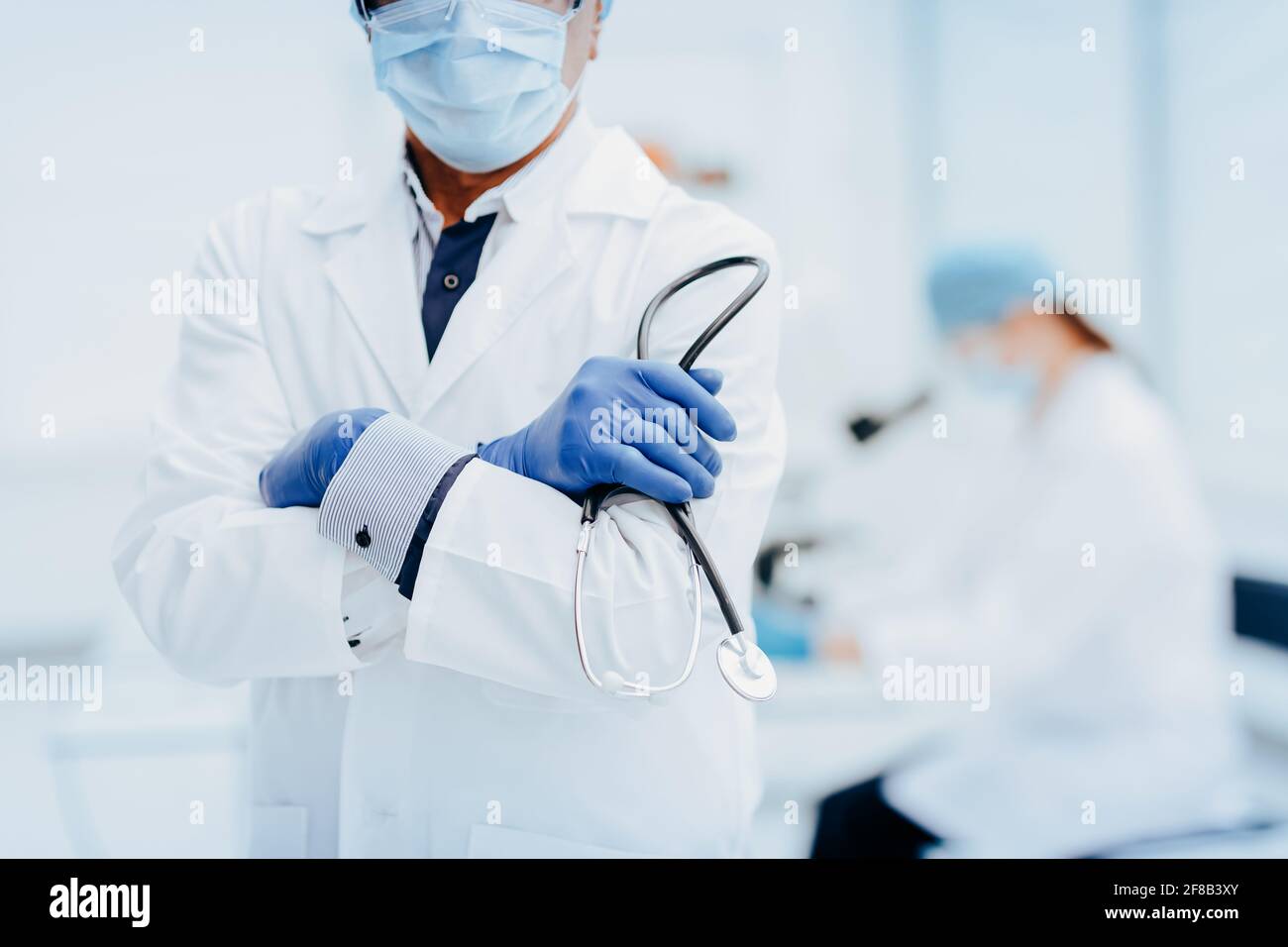 Practicing doctor hi-res stock photography and images - Alamy