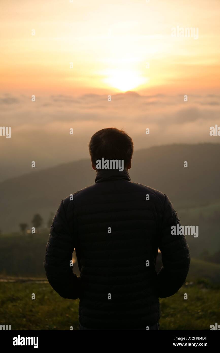 Man alone outdoor hi-res stock photography and images - Alamy