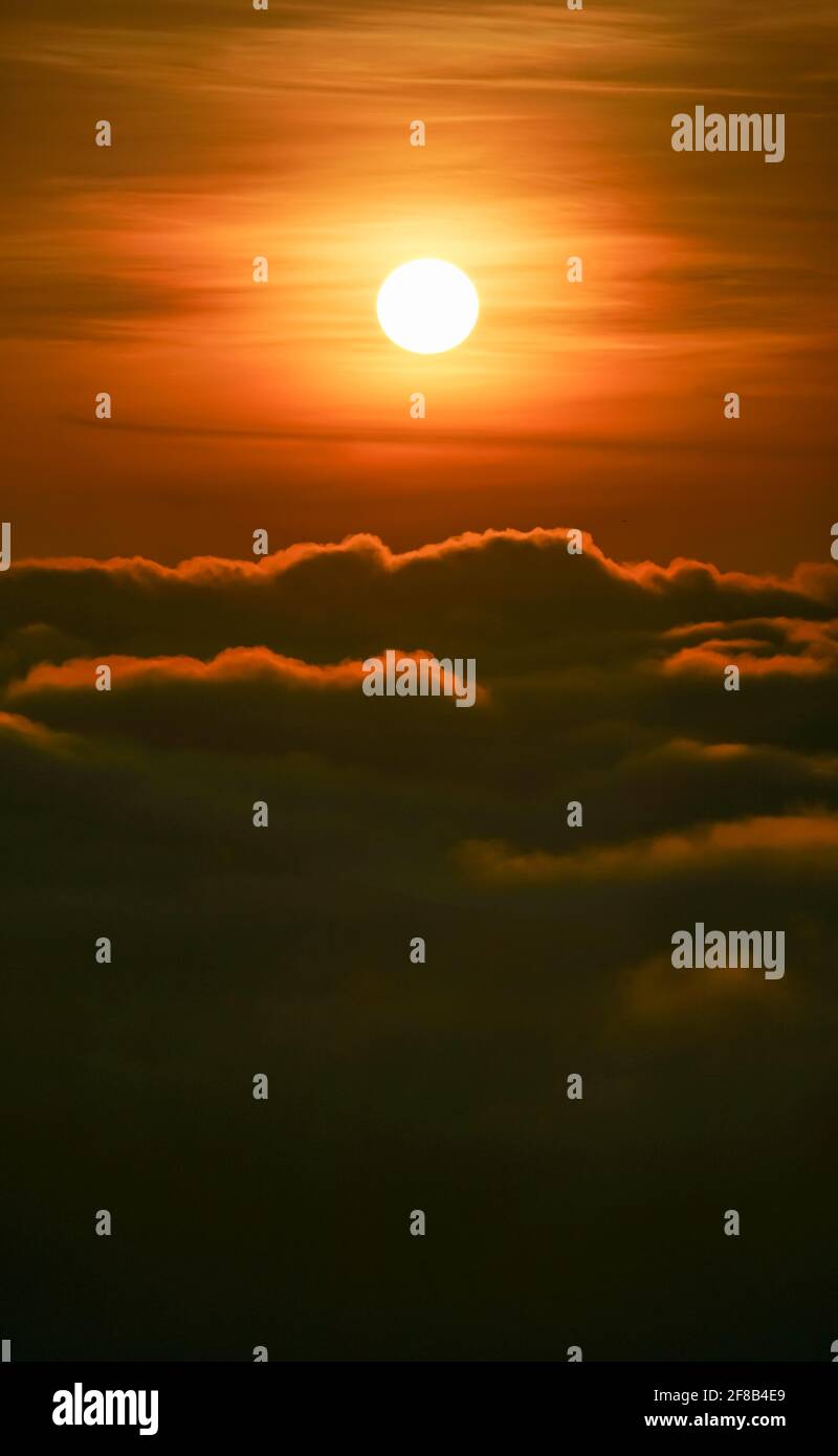 Light and shadow at sunrise hi-res stock photography and images - Alamy