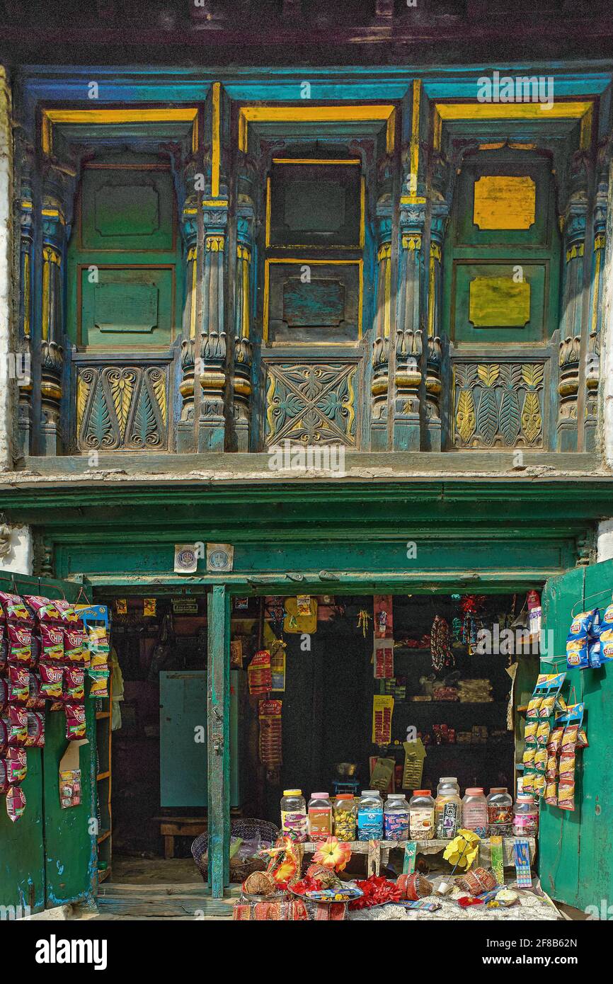 25 sep 2009 Small General shope at Vintage wooden Old House outside ...