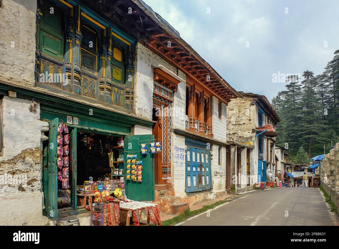 25 sep 2009 Small General shope at Vintage wooden Old House outside ...
