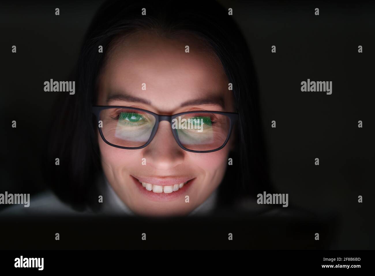 Tablet night deadline business hi-res stock photography and images - Alamy