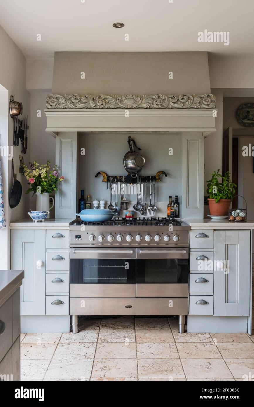 1930s kitchen tile hi-res stock photography and images - Alamy