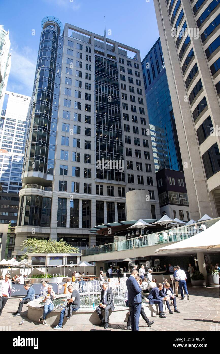 Lunchtime sydney city centre hi-res stock photography and images - Alamy
