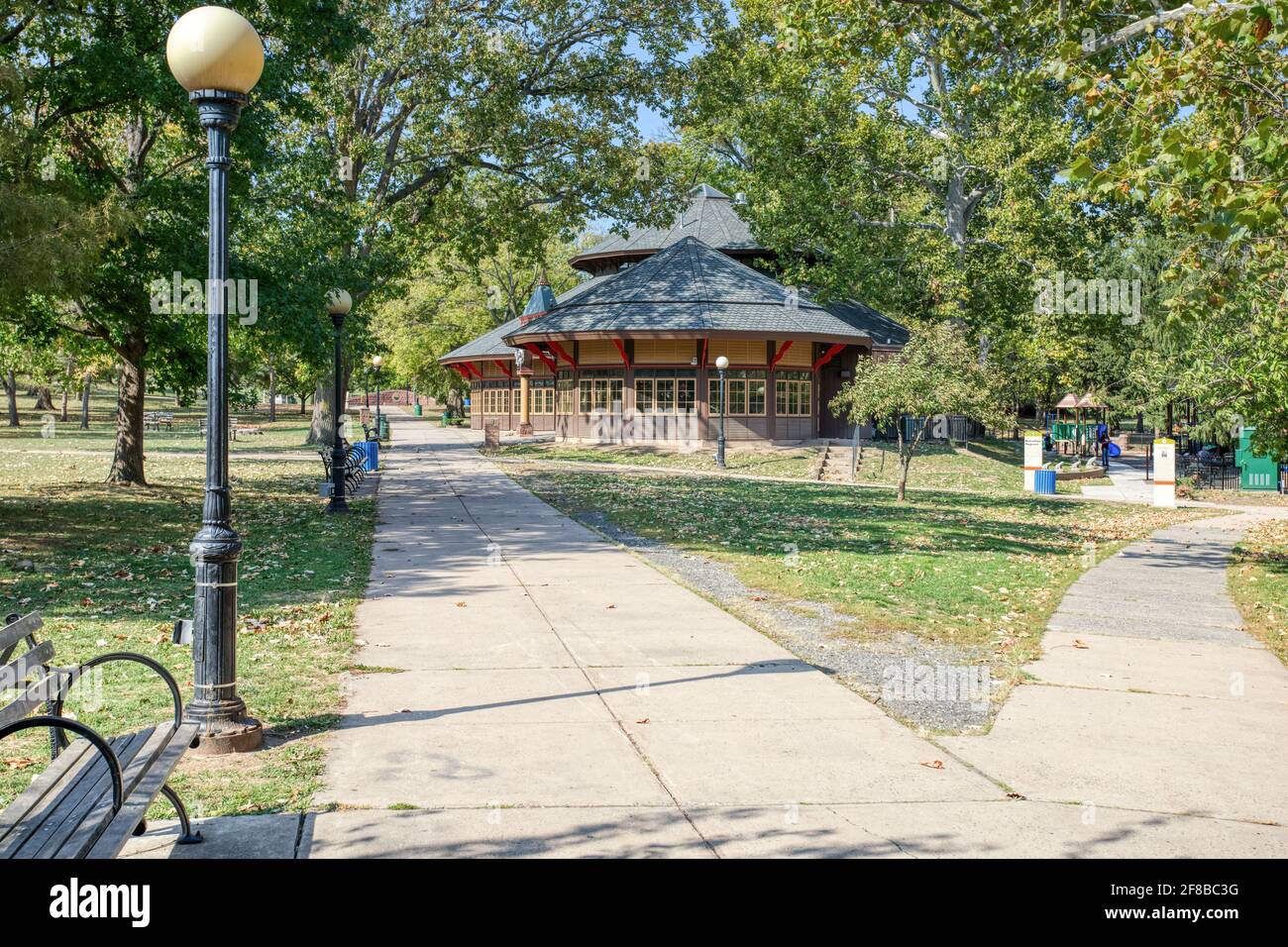 Bushnell park carousel hi-res stock photography and images - Alamy