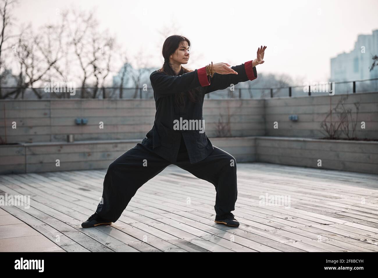 Tai chi qigong exercise with flowing hands movements Stock Photo - Alamy