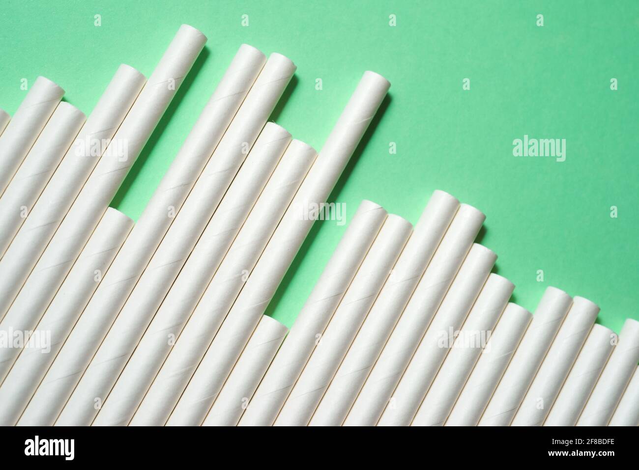 Natural straw drinking straws hi-res stock photography and images - Alamy