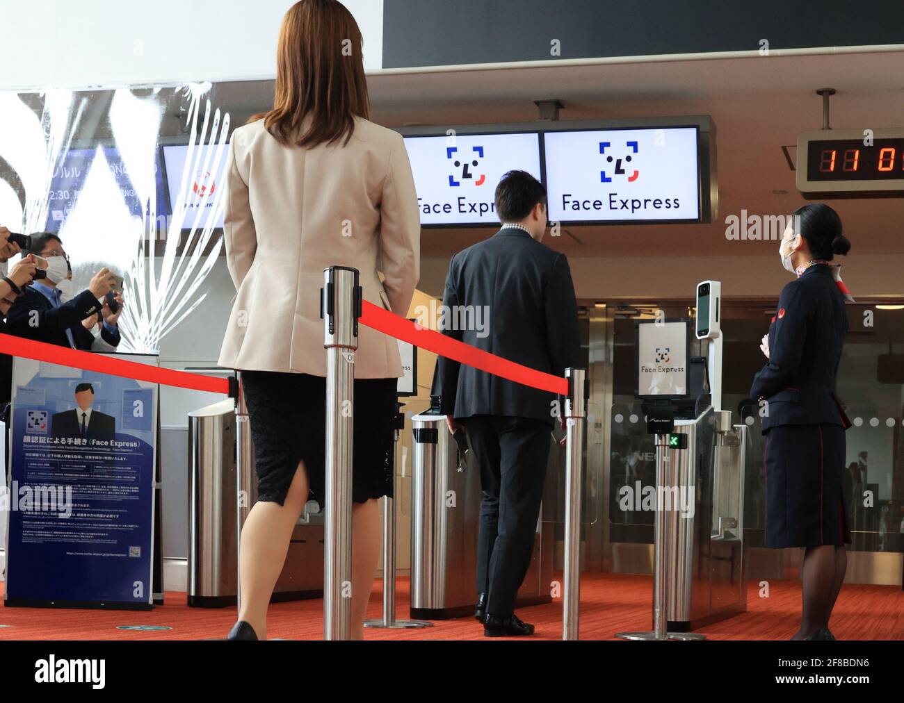 Passengers boarding passes hi-res stock photography and images - Alamy