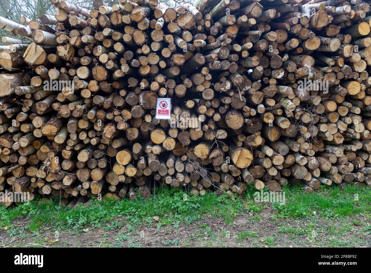 Warning sign climb on timber hi-res stock photography and images - Alamy