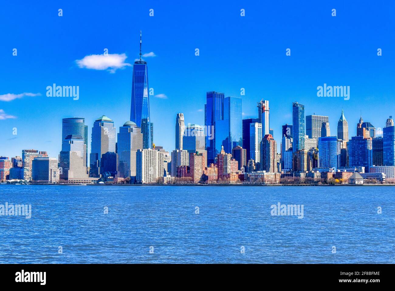 New york city skyline in hi-res stock photography and images - Alamy