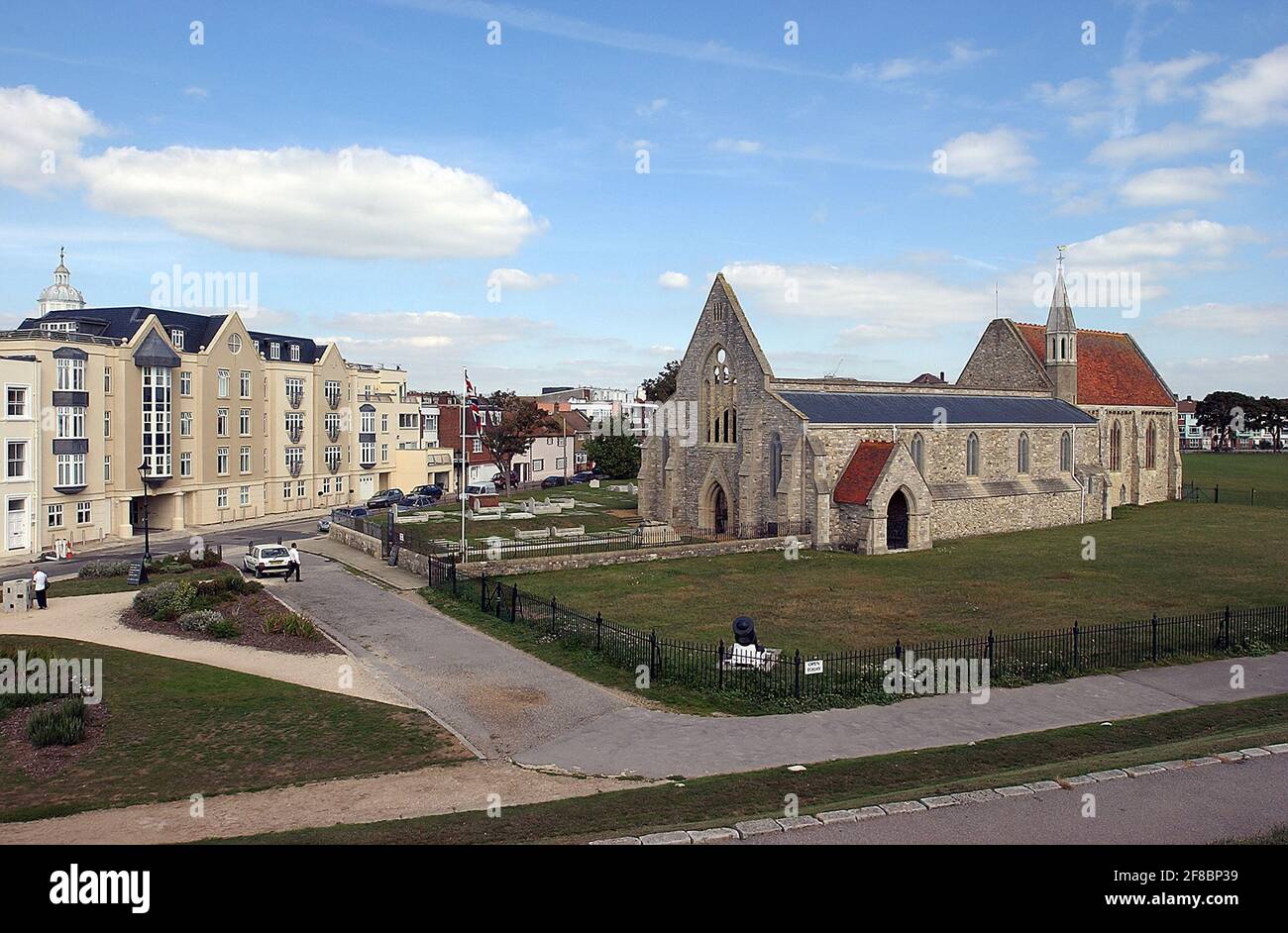 THE GARRISON CHURCH, OLD PORTSMOUTH, PORTSMOUTH PIC MIKE WALKER 2001 ...