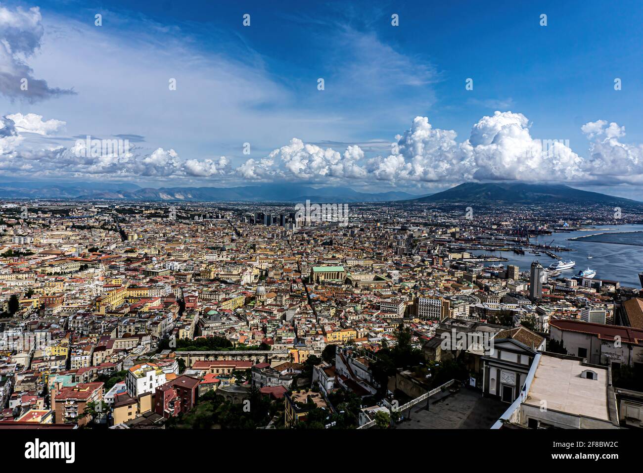 Italian mount vesuv hi-res stock photography and images - Alamy