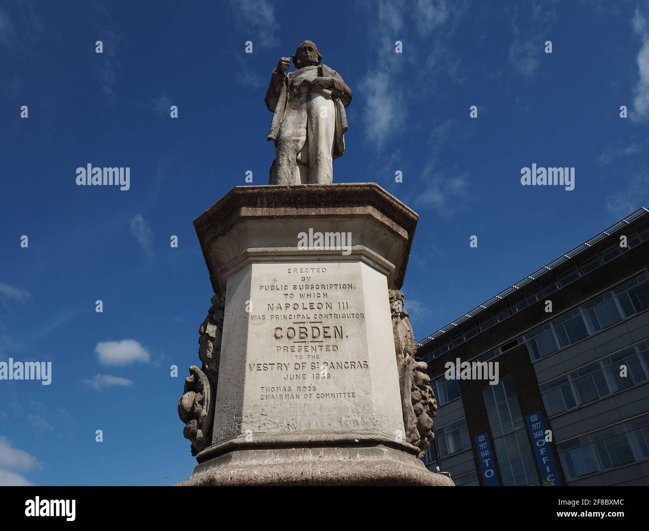 Cobden Statue High Resolution Stock Photography and Images - Alamy