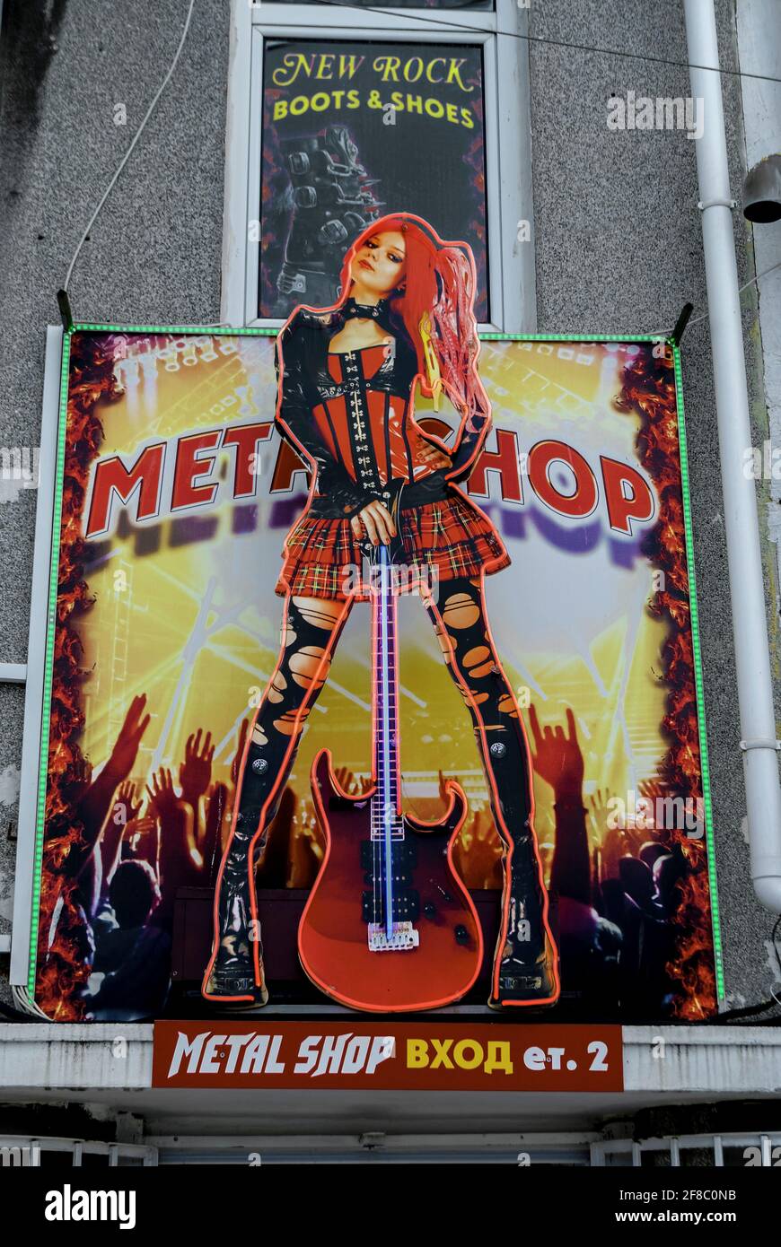 Advertising shop signage hi-res stock photography and images - Alamy