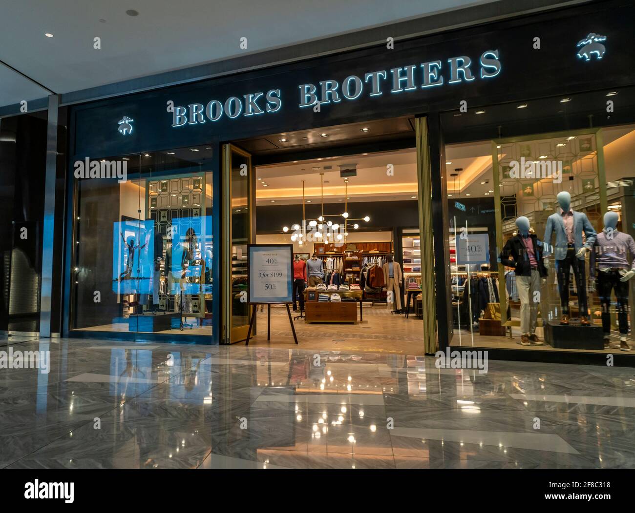 Brooks Brothers store in the near empty Hudson Yards mall in Manhattan ...