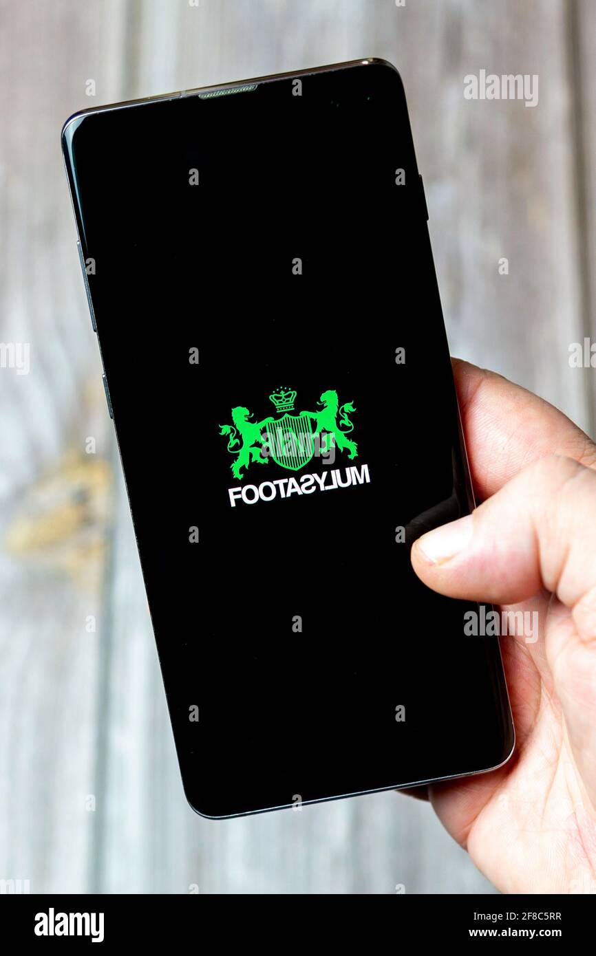 Asylum app hi-res stock photography and images - Alamy