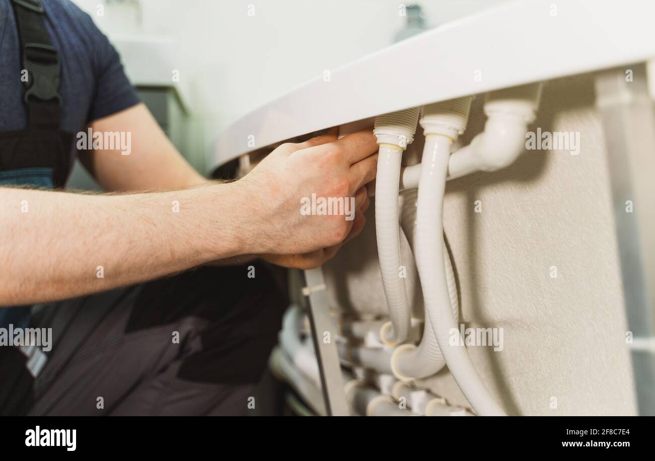 Installing home pipe hi-res stock photography and images - Alamy