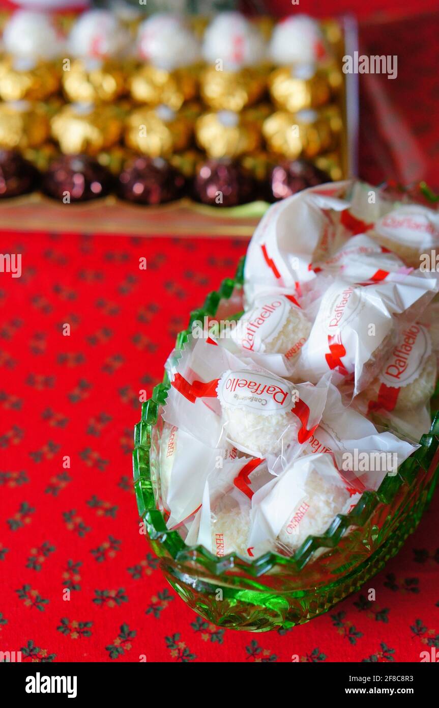 Ferrero rocher commercial hi-res stock photography and images - Alamy