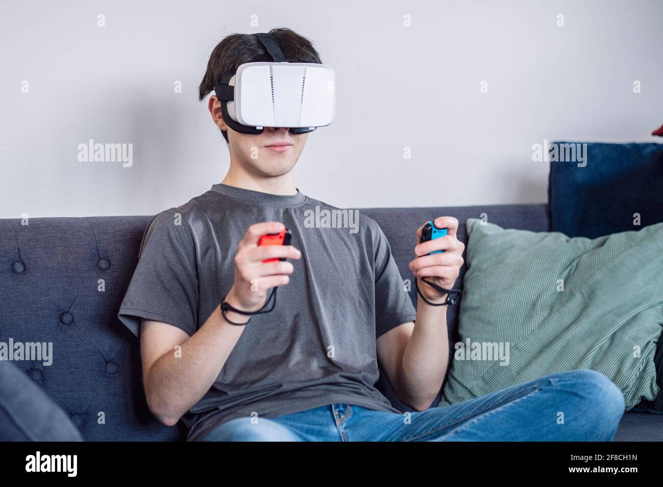 Wee gaming hi-res stock photography and images - Alamy
