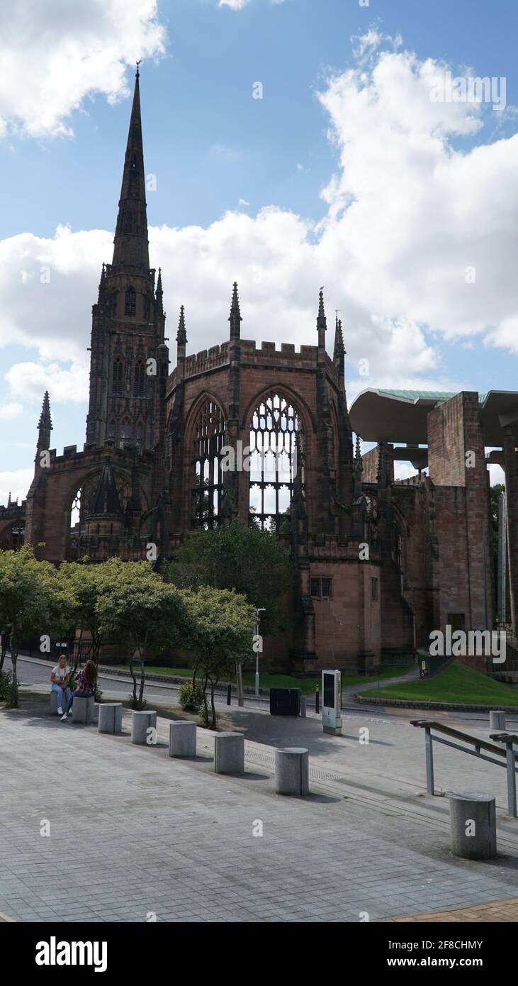 Old coventry cathedral ruins hi-res stock photography and images - Alamy