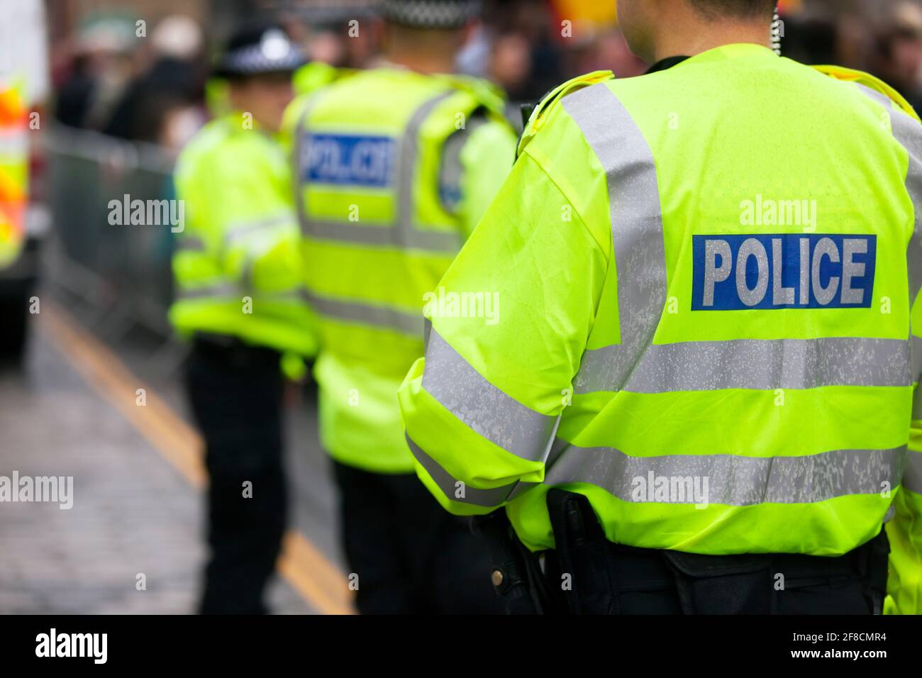 Crowd control policing hi-res stock photography and images - Alamy
