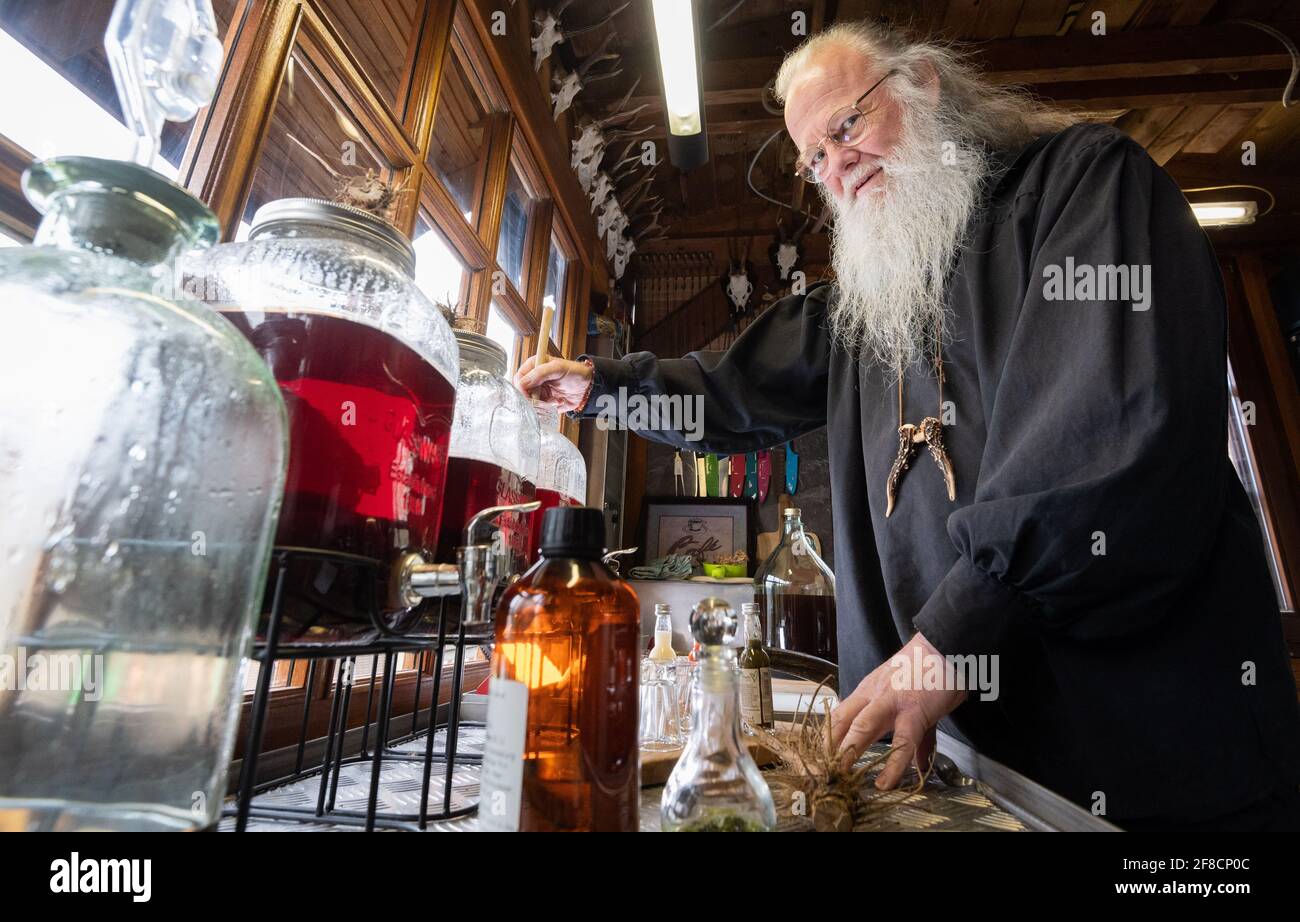 Soothsayers hi-res stock photography and images - Alamy