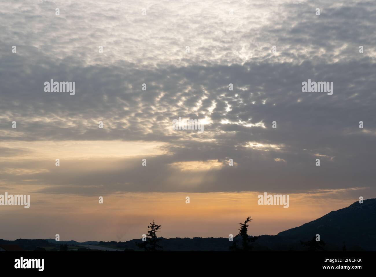 Sunbeam sun late afternoon hi-res stock photography and images - Alamy