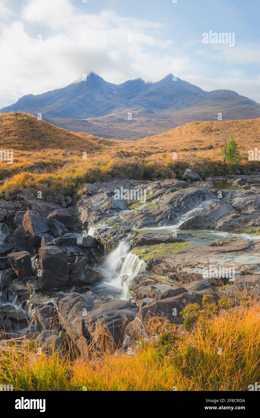 Scenic landscape view of the Black Cuillin mountains and Sligachan ...