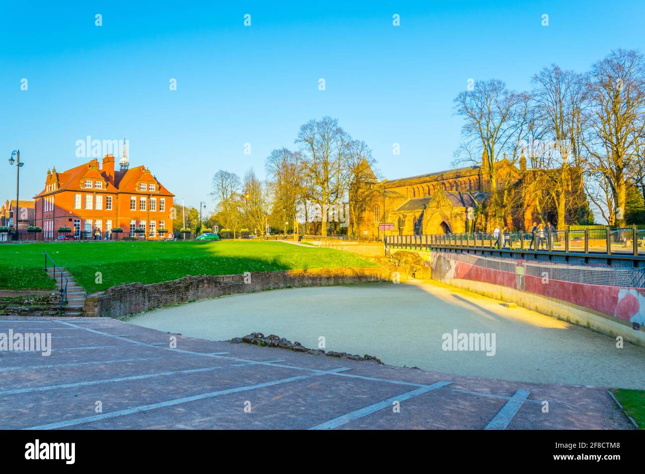 Roman amphitheater britain hi-res stock photography and images - Alamy